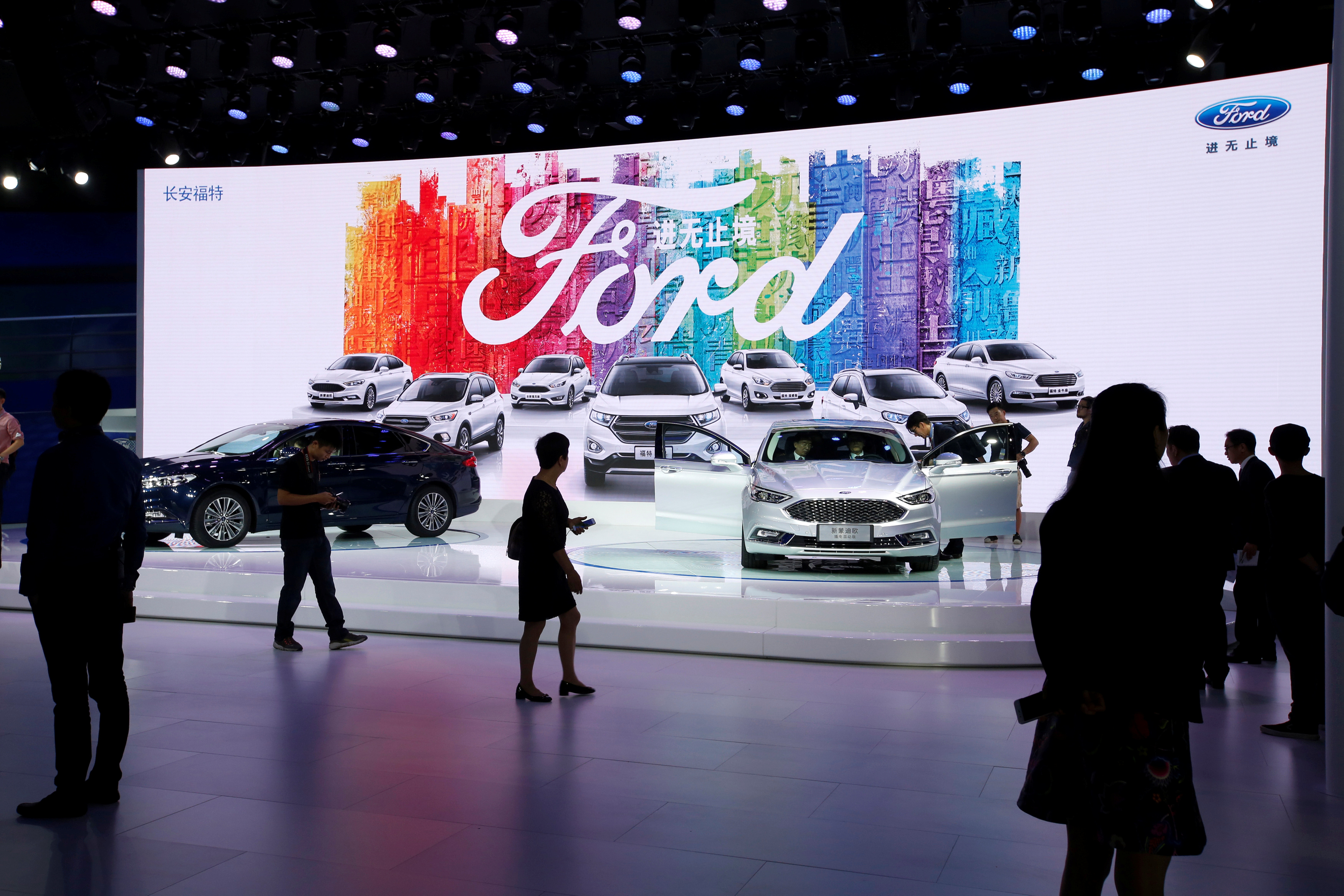 Ford, Alibaba plan to test new sales models in China | Automotive News
