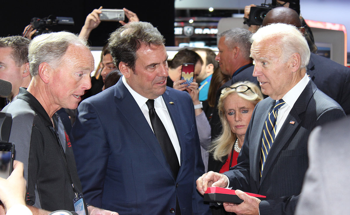 Tadge Juechter, creator of midengine Corvette, retiring from GM ...