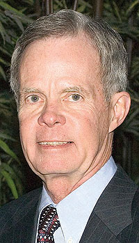 Dealers under the gun to fight ID theft | Automotive News