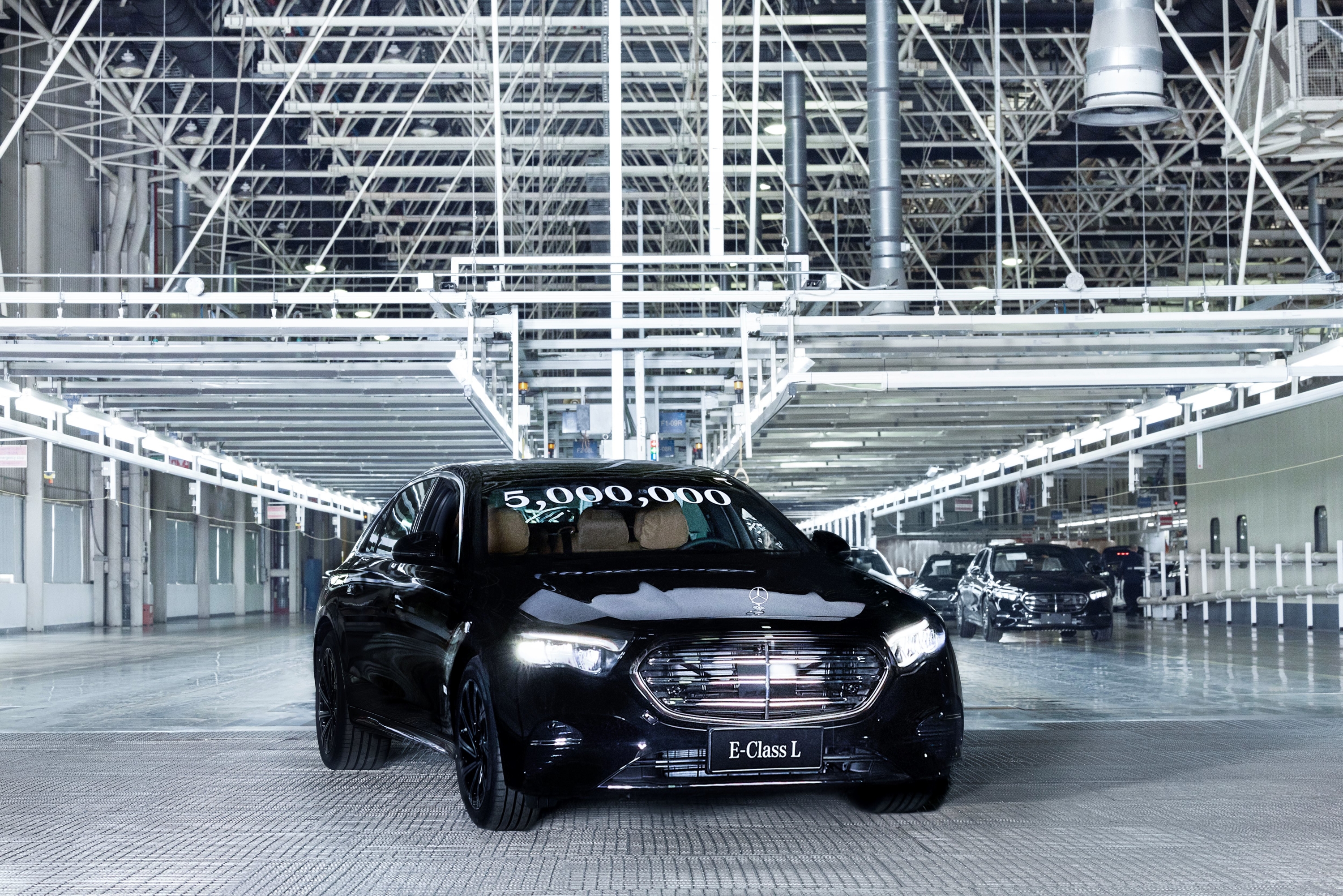 Mercedes-Benz to debut two new models in China | Automotive News