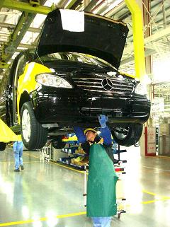 New plant opens in east China to build Mercedes-Benz vans | Automotive News