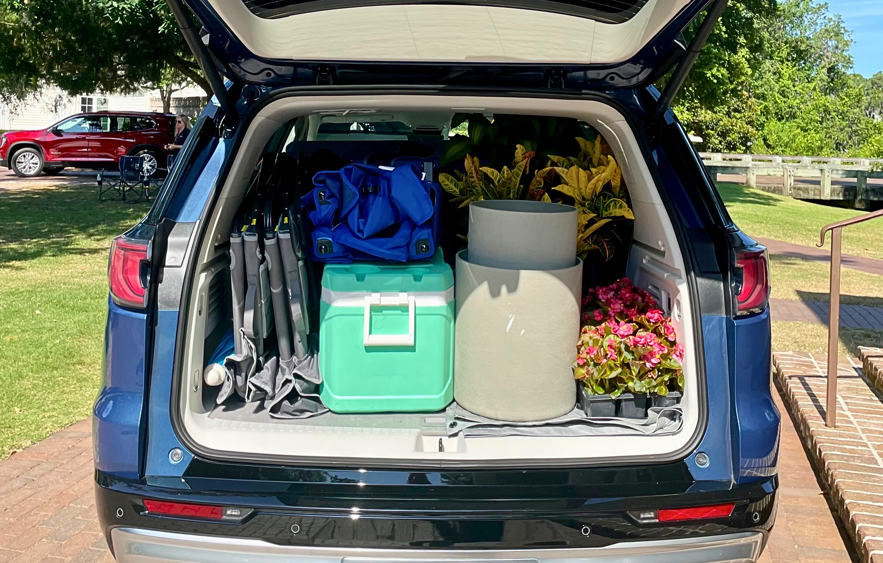 2024 GMC Acadia redesign adds roominess to 3-row crossover | Automotive ...