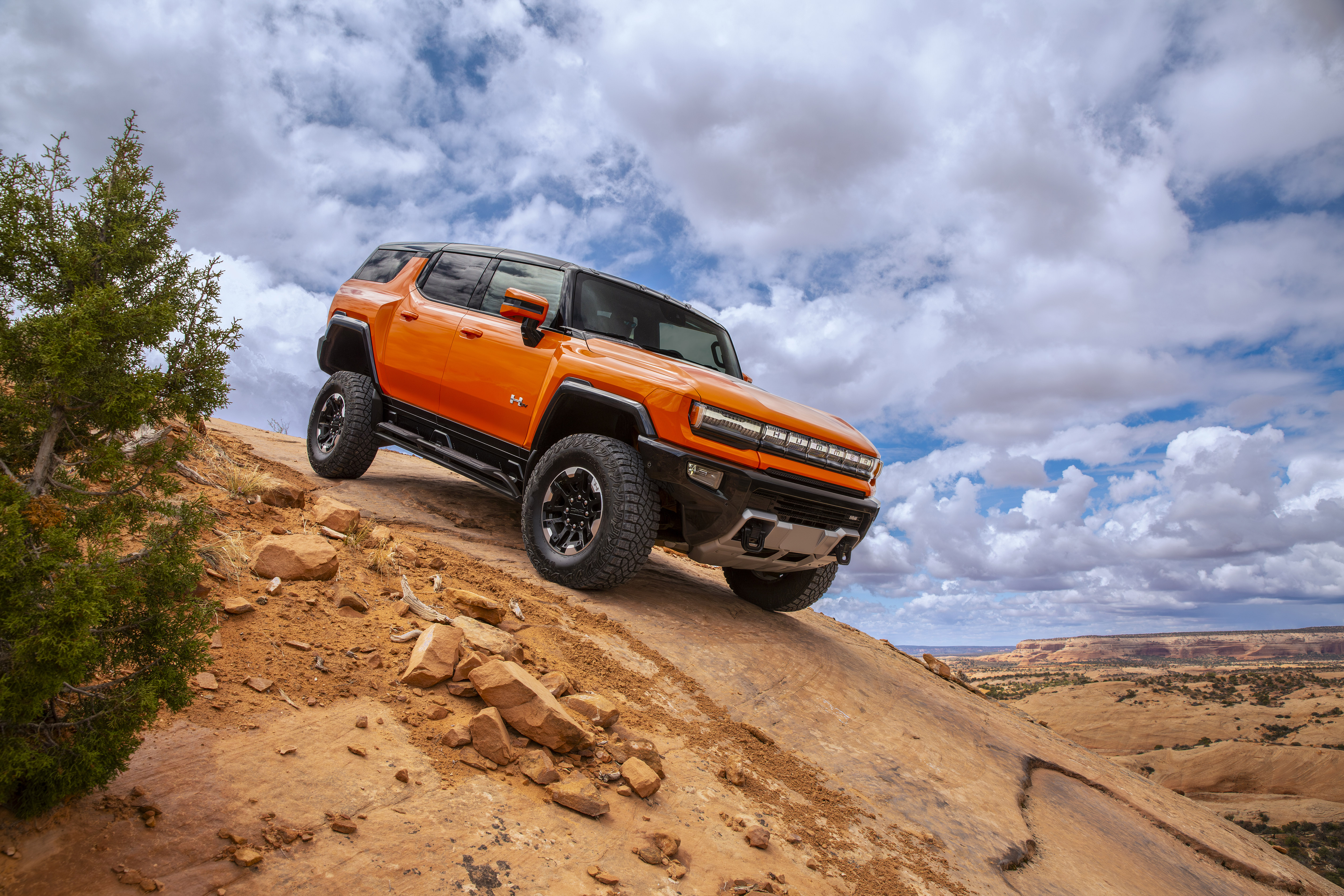 2024 Hummer EV SUV reviews: A trail master unlike any other ...
