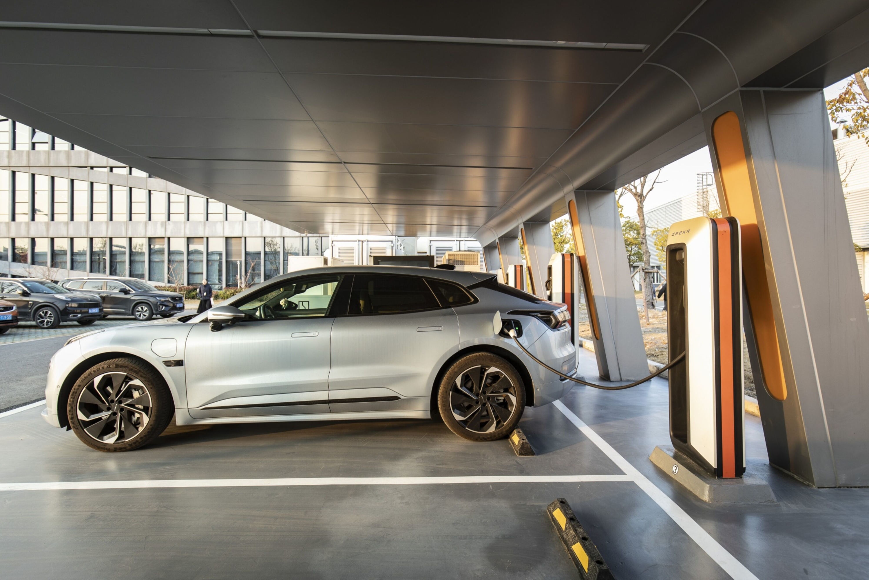 China to accelerate construction of EV charging sites | Automotive News