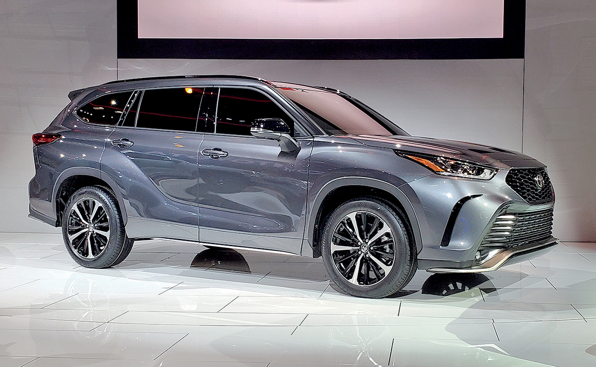 Is a bigger Toyota Highlander on the way? | Automotive News