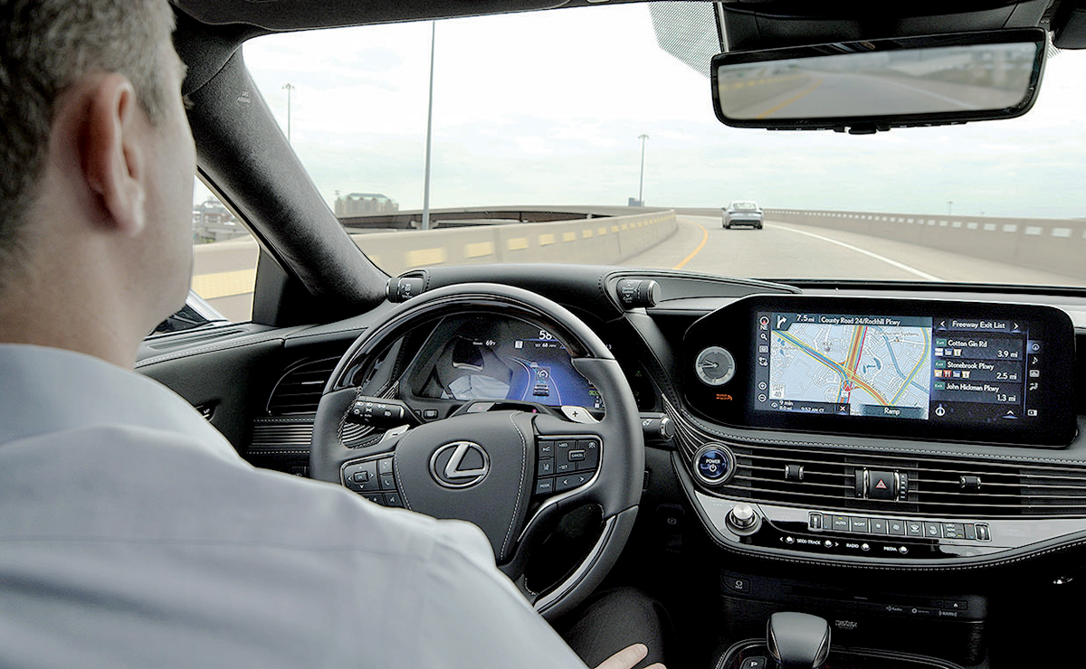 Lexus TeamMate Level 2 system arrives with 2022 LS 500h | Automotive News