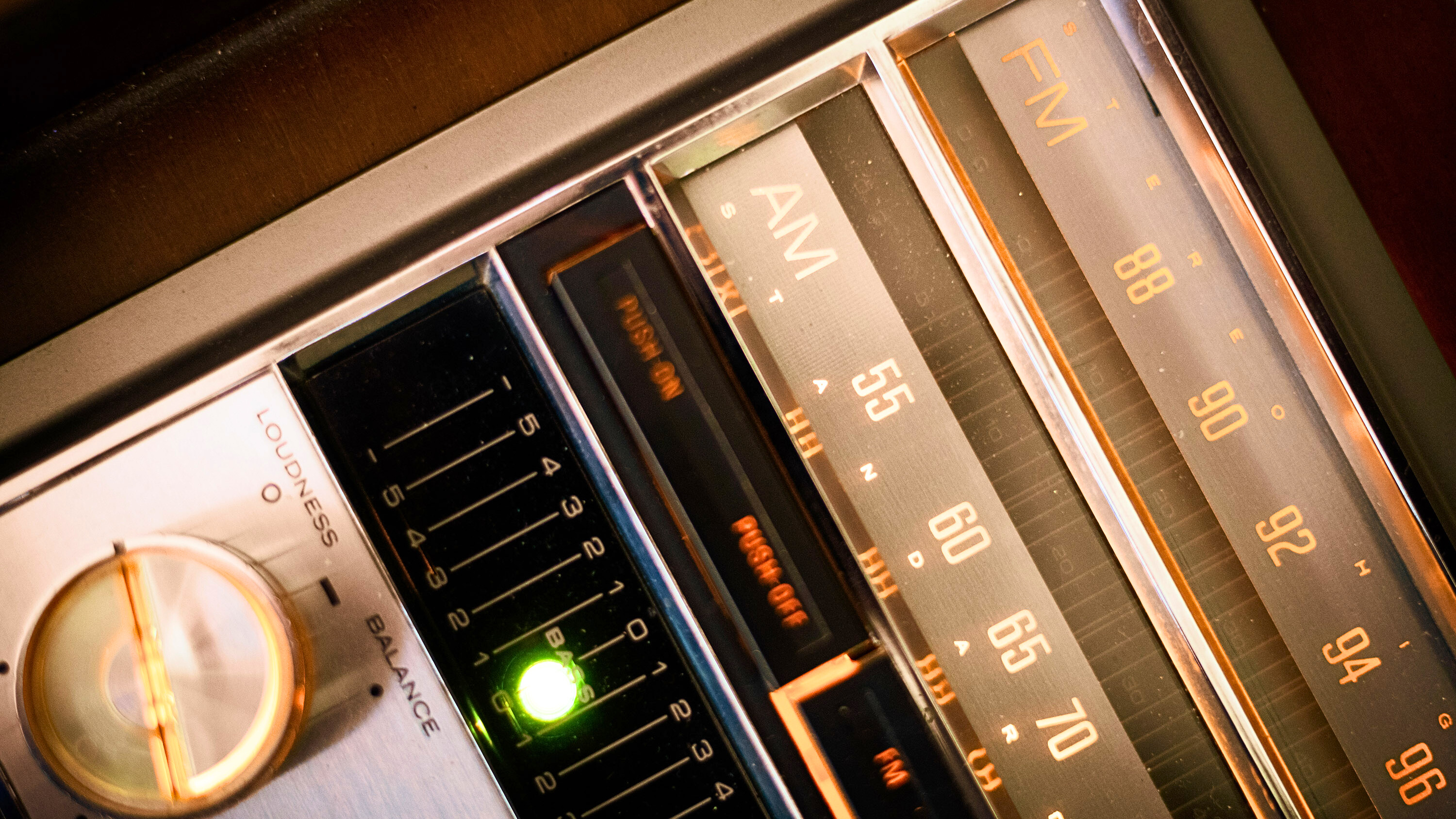 Why requiring AM radio in cars is a bad idea | Automotive News