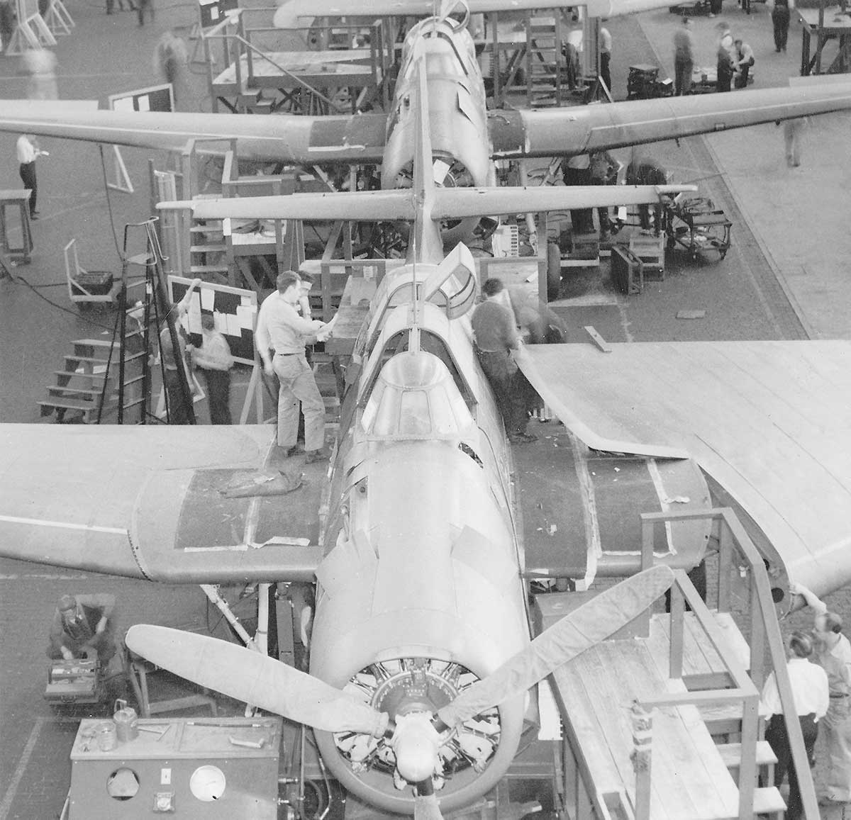 Automakers have tackled aviation in wartime and in peace | Automotive News