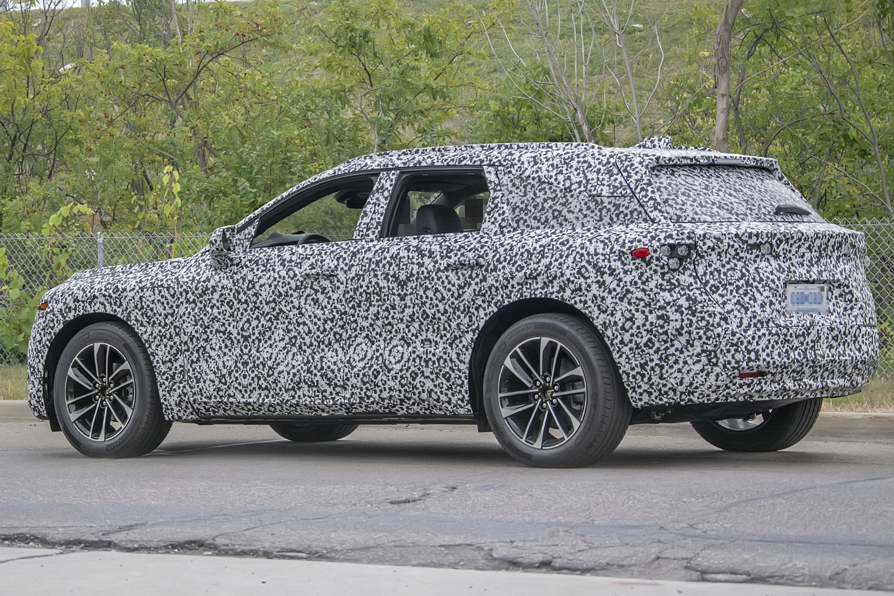 Acura ZDX takes cues from Precision concept | Automotive News