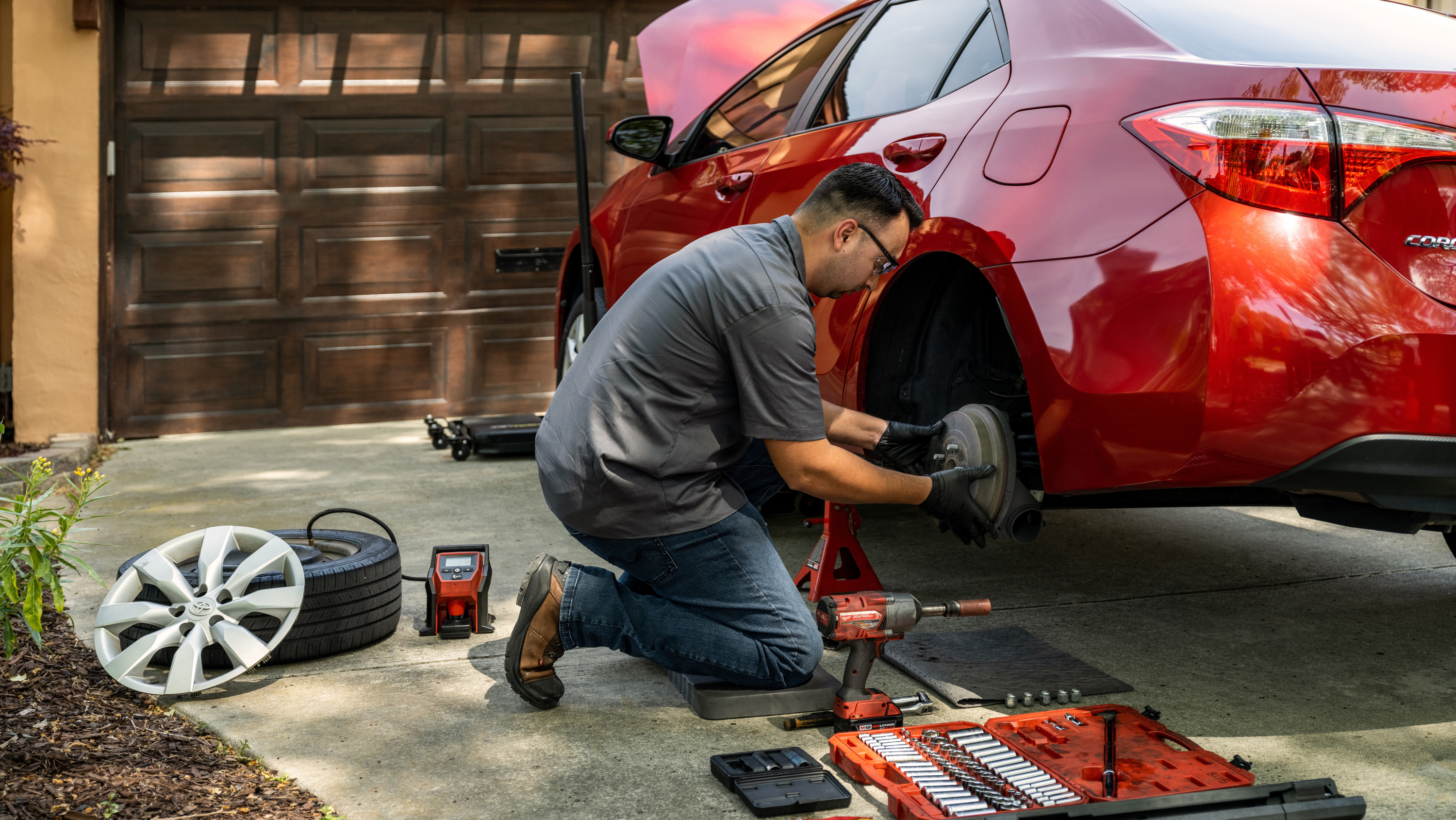 Curbee helps car dealerships' mobile service | Automotive News