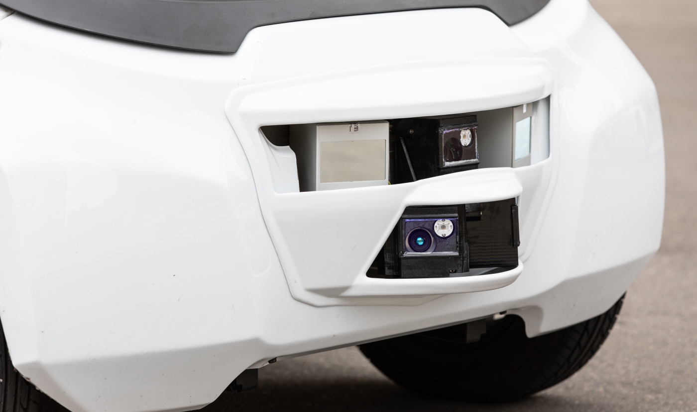Magna to partner with May Mobility on low-speed self-driving shuttle ...