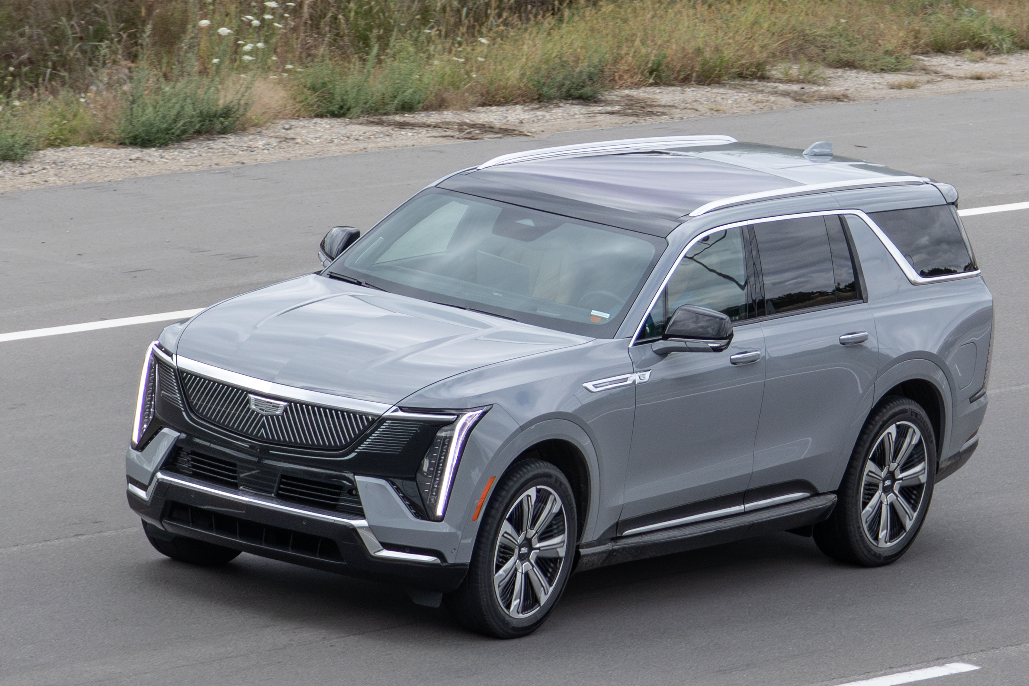 Cadillac Escalade IQL spotted road testing | Automotive News