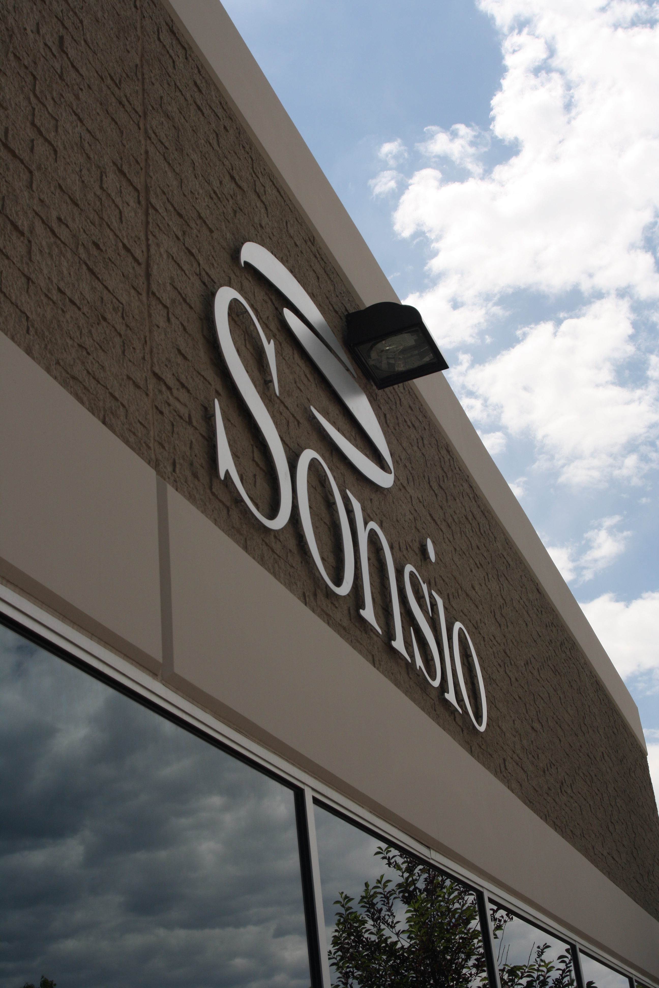 Dent Wizard merges F&I division with Sonsio | Automotive News