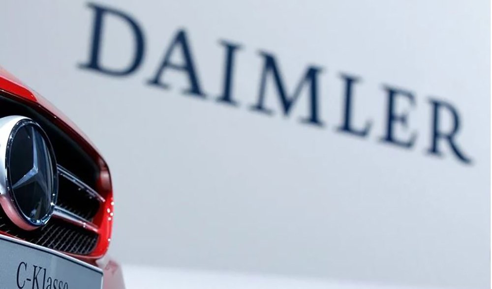 Daimler steps up profit push after breakup plan | Automotive News