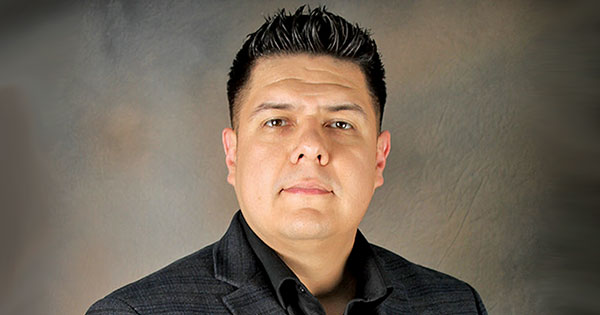 Keep daily huddles for advisers and technicians positive | Automotive News