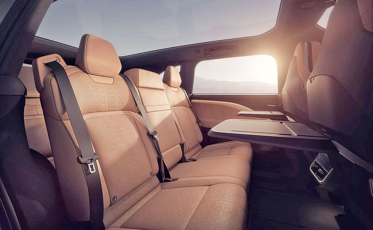 Lucid Gravity EV crossover offers startup a second chance | Automotive News