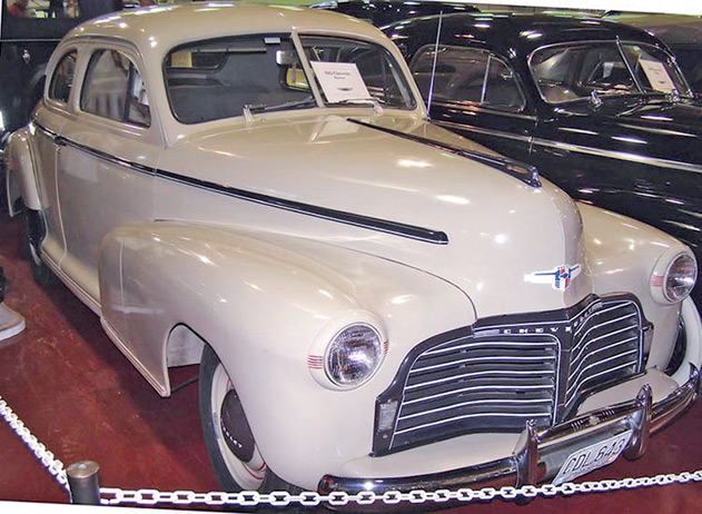No new cars, but that didn't stop U.S. automakers, dealers during WWII ...