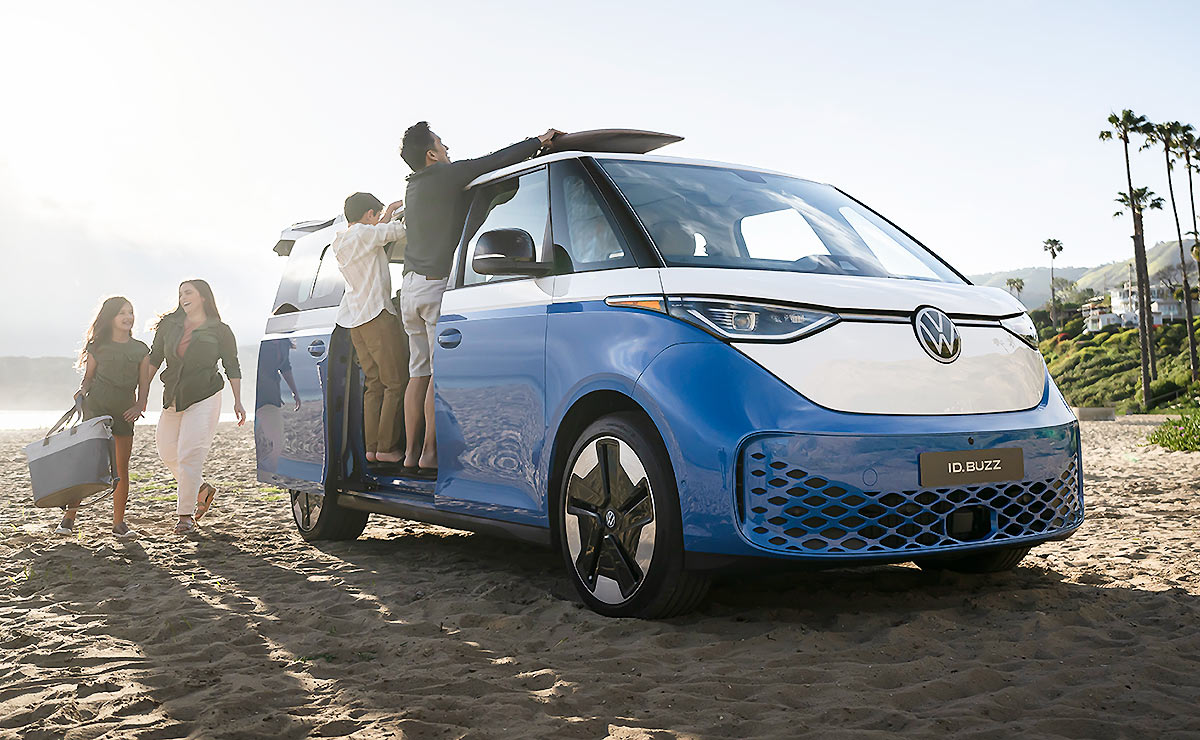 2024 VW ID Buzz EV for North America debuts | Automotive News