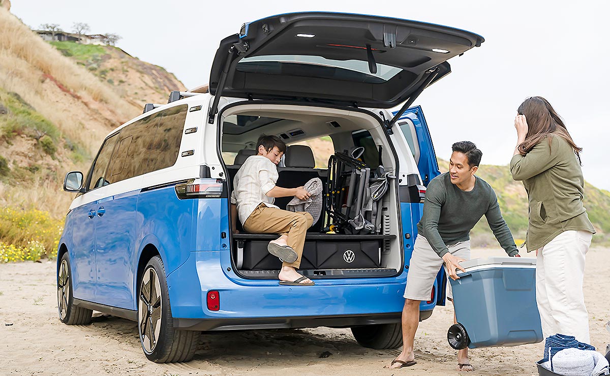 2024 VW ID Buzz EV for North America debuts | Automotive News