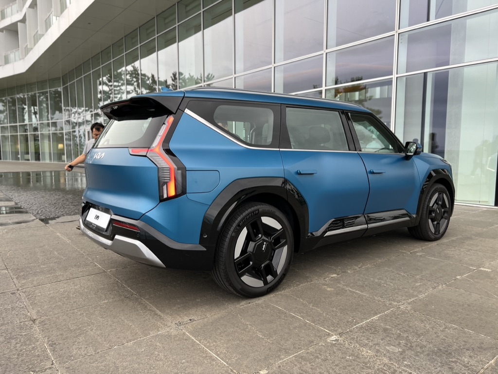 Kia EV9: 5 cool things | Automotive News