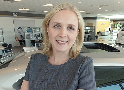 2017-40u40-Kelly-Webb-Roberts | Automotive News