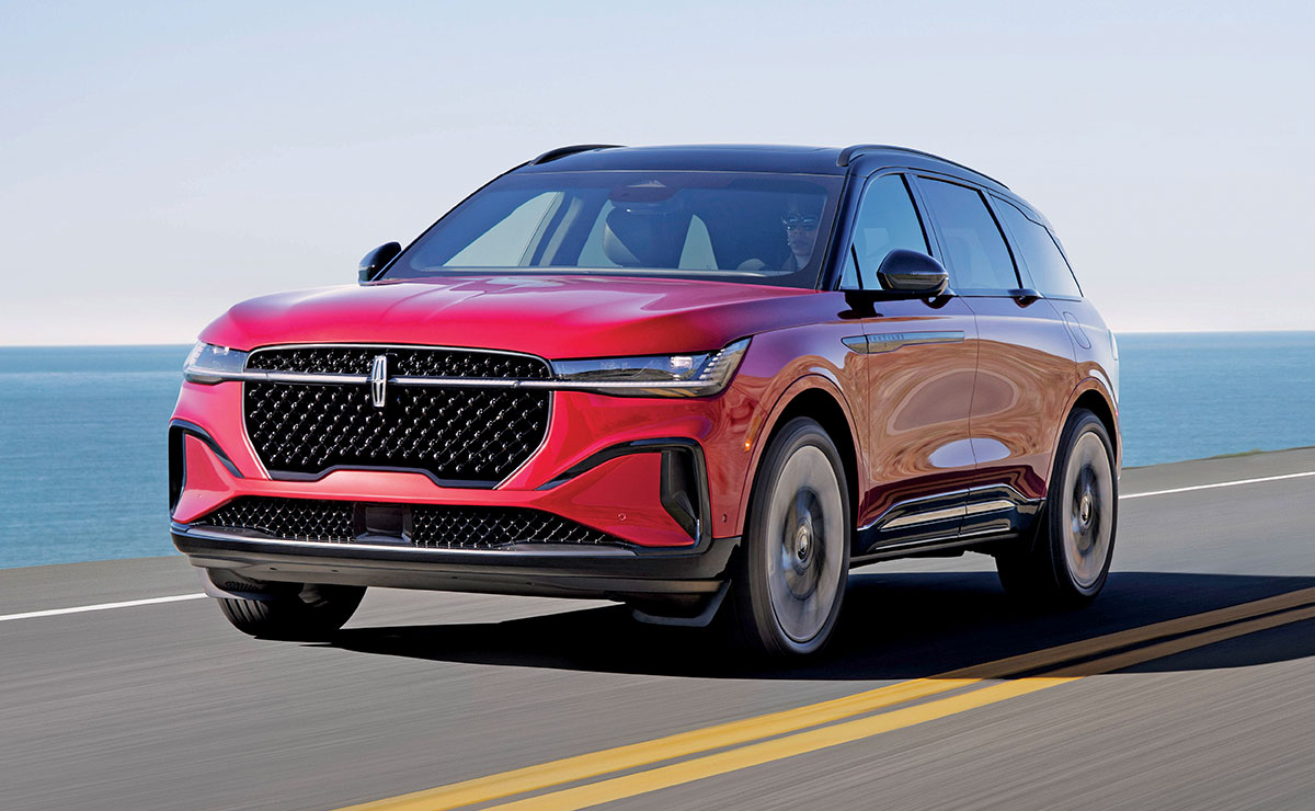 First Lincoln EV coming in late 2025 as gasoline lineup shrinks ...