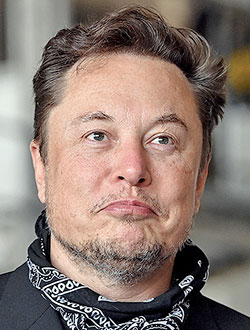 Elon Musk: Listen to music at Tesla factory, and to me | Automotive News