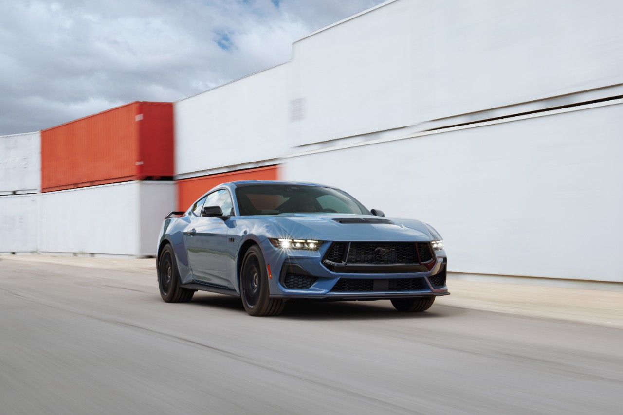 2024 Ford Mustang clocks 486 hp; Dark Horse to hit 500 hp | Automotive News