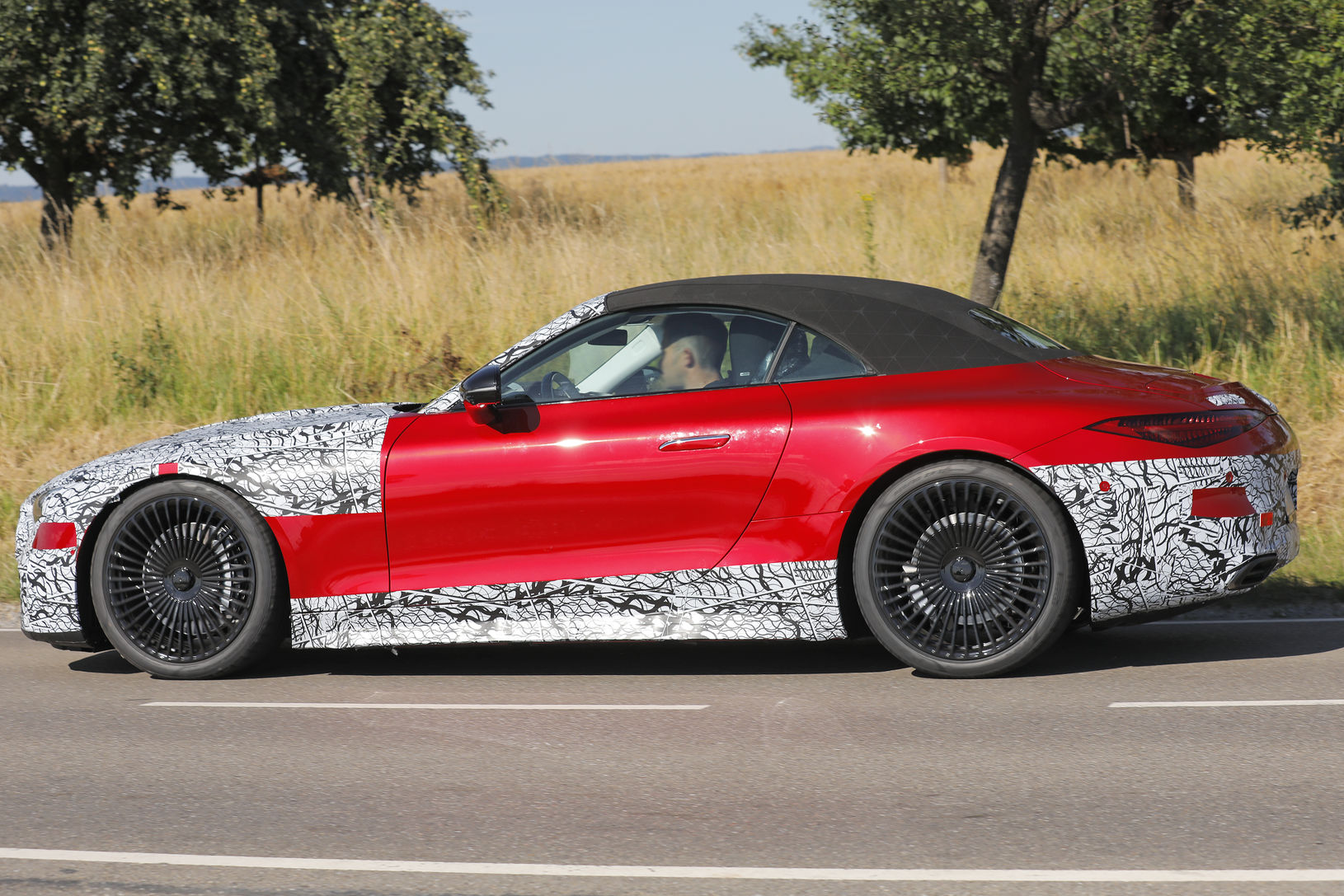 Mercedes-Maybach returns to the convertible segment in 2025 ...