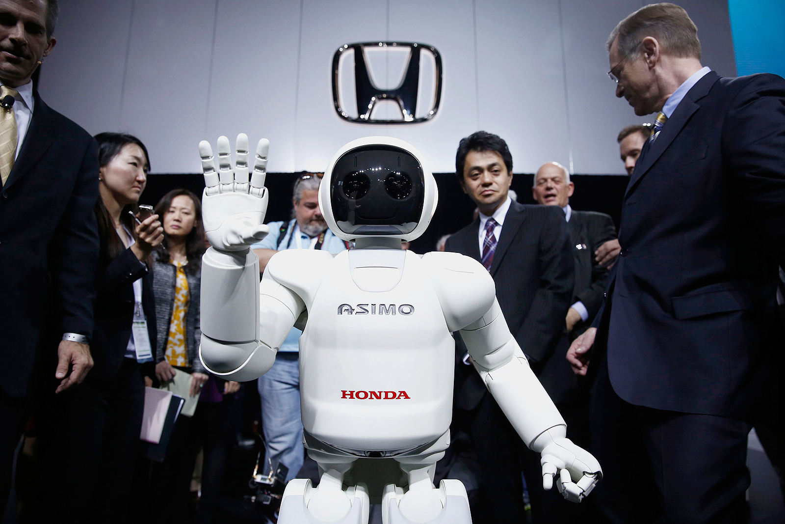 Asimo's star turn | Automotive News
