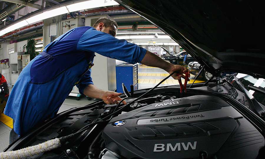 BMW finds new ways to improve productivity with aging workforce ...