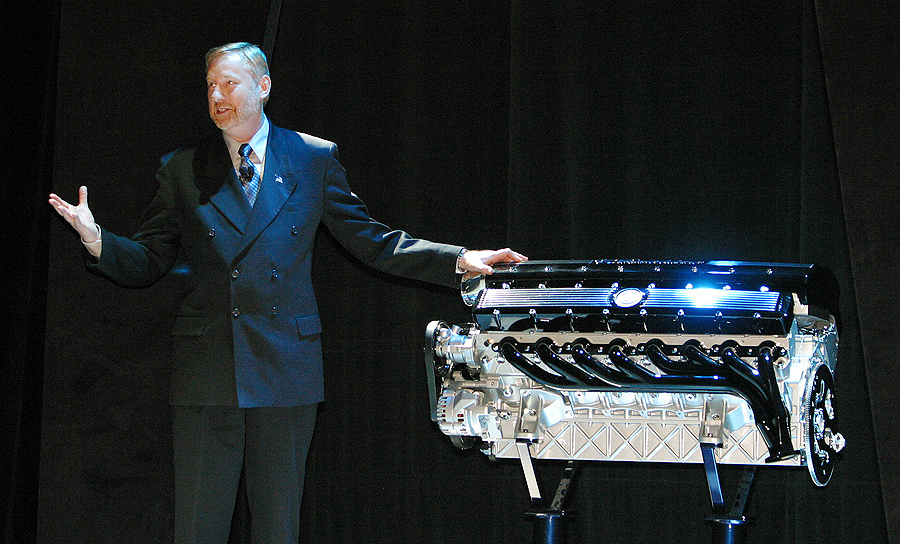 Tom Stephens, GM's vice chairman and chief technology officer, to ...