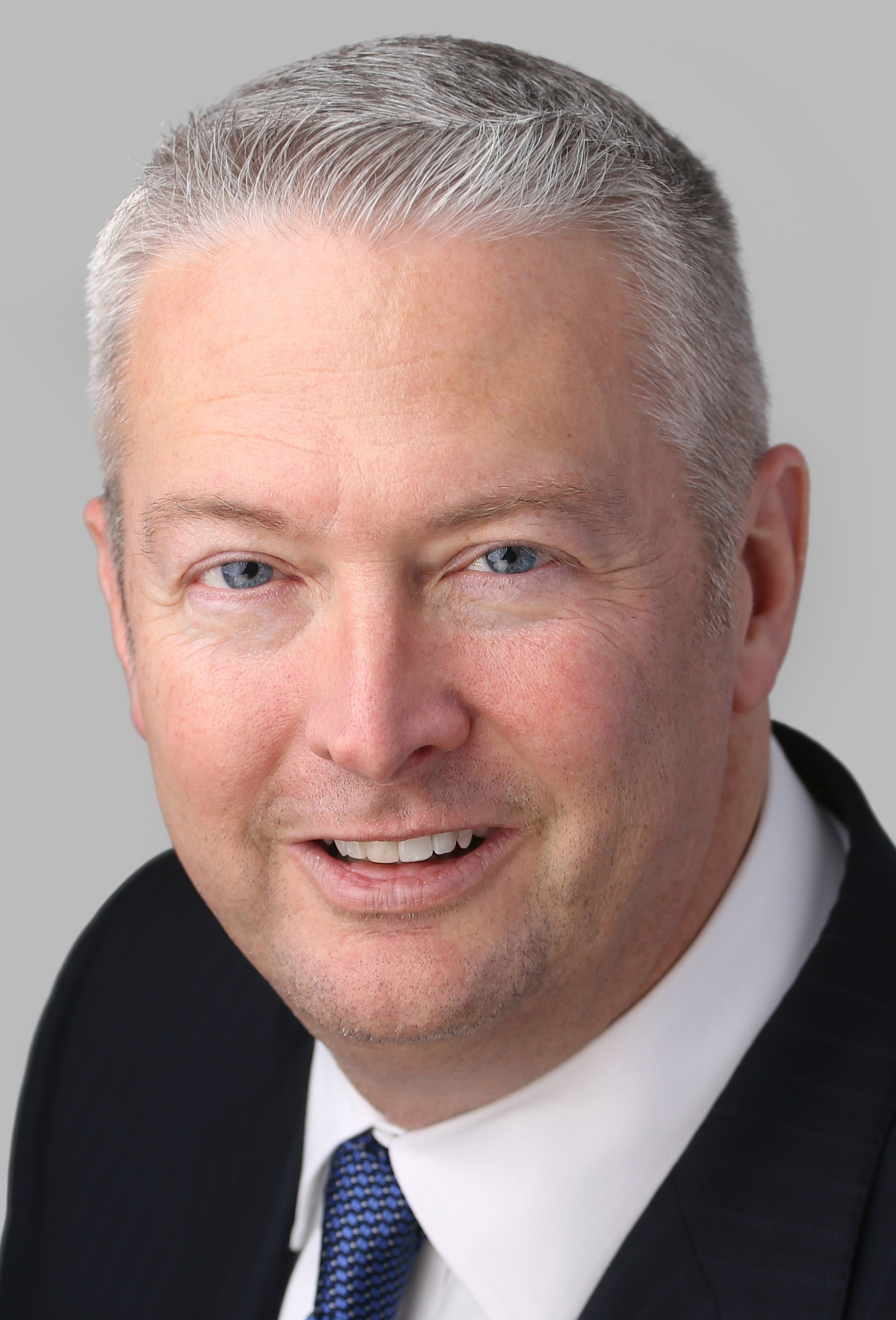 Nissan promotes communications execs | Automotive News