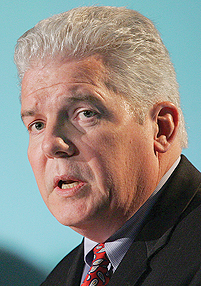 Hogan stepping down as Magna president | Automotive News