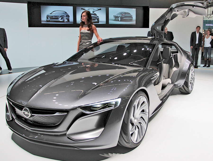 2 cars define Buick/Opel look | Automotive News