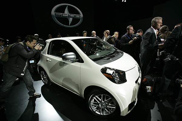 Toyota's Scion adds iQ minicar, revamped coupe to boost sales ...