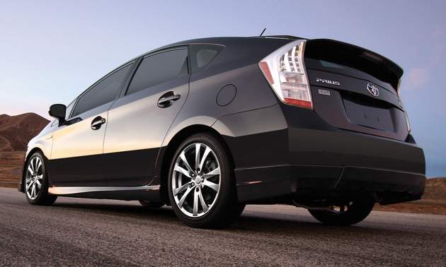 Toyota Prius gets sporty with Plus Performance package | Automotive News