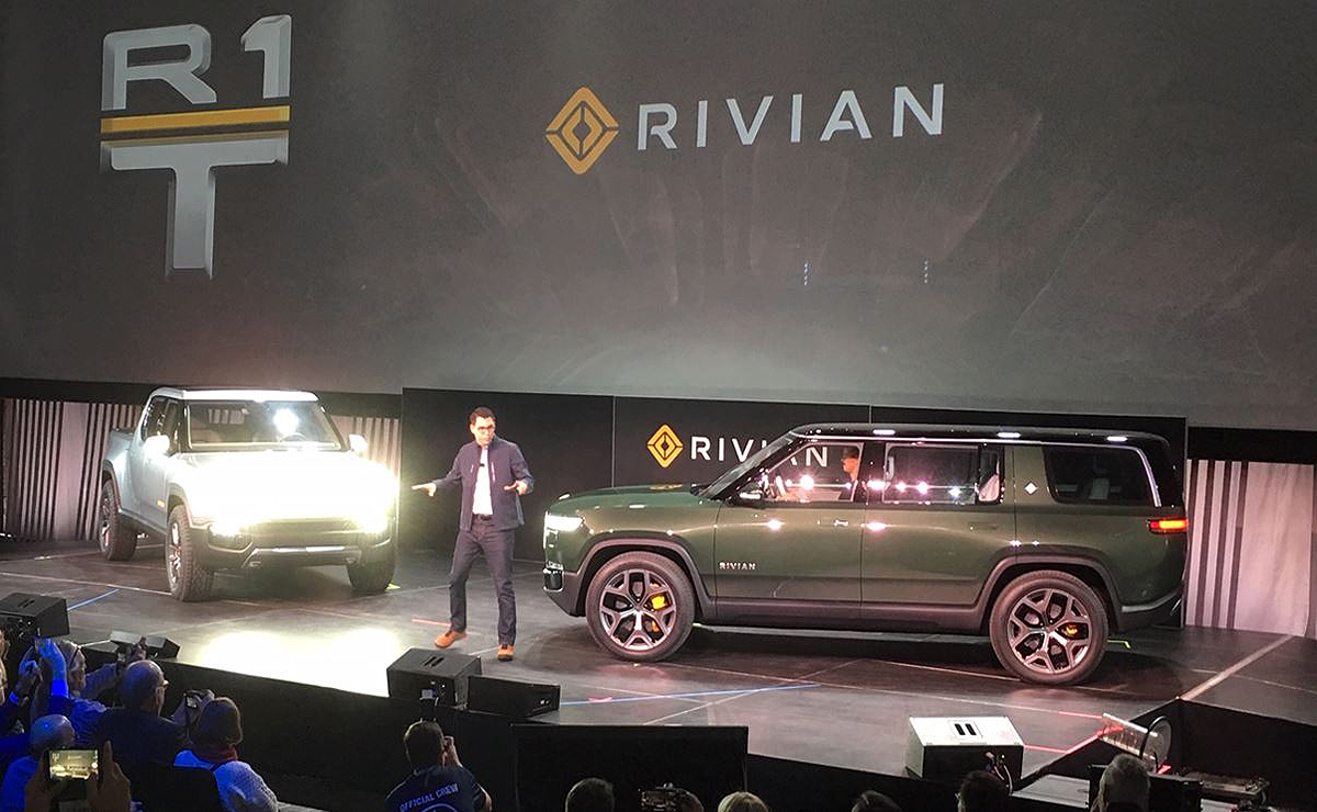 Electric Rivian R1S SUV debuts at Los Angeles Auto Show | Automotive News