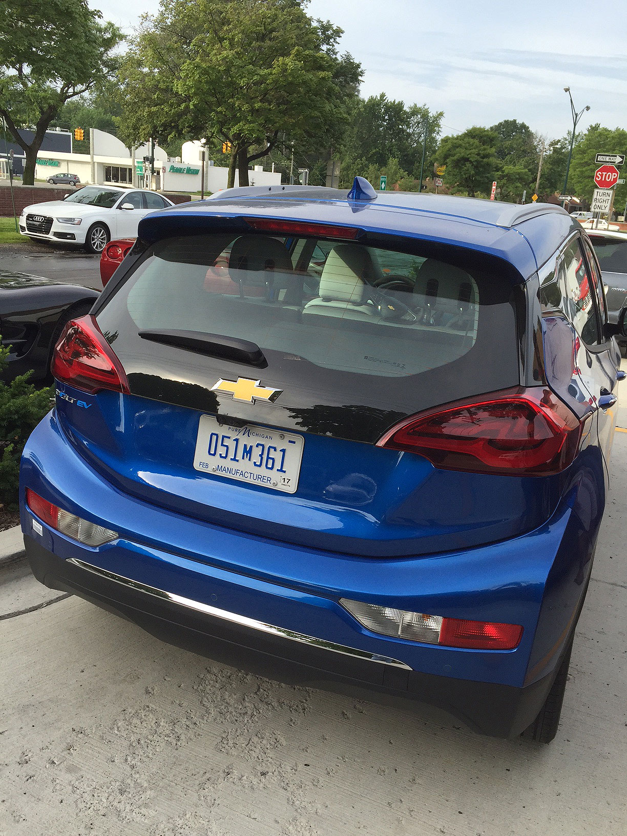 Chevrolet Bolt on track for a late '16 debut | Automotive News