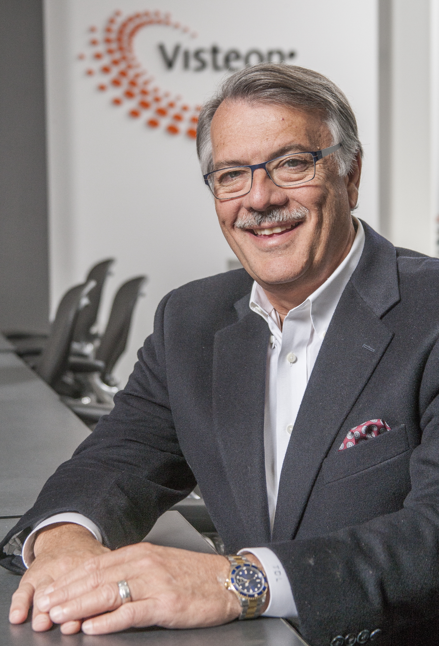 Visteon extends CEO Leuliette's contract through 2017 | Automotive News