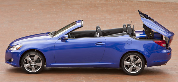 With IS duo, Lexus joins small luxury convertible fray | Automotive News