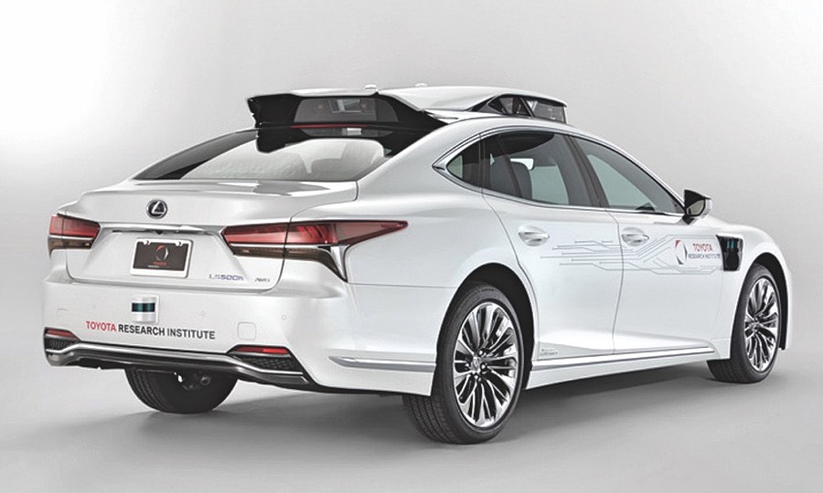 Lexus robocruiser debuts at Las Vegas electronics show | Automotive News