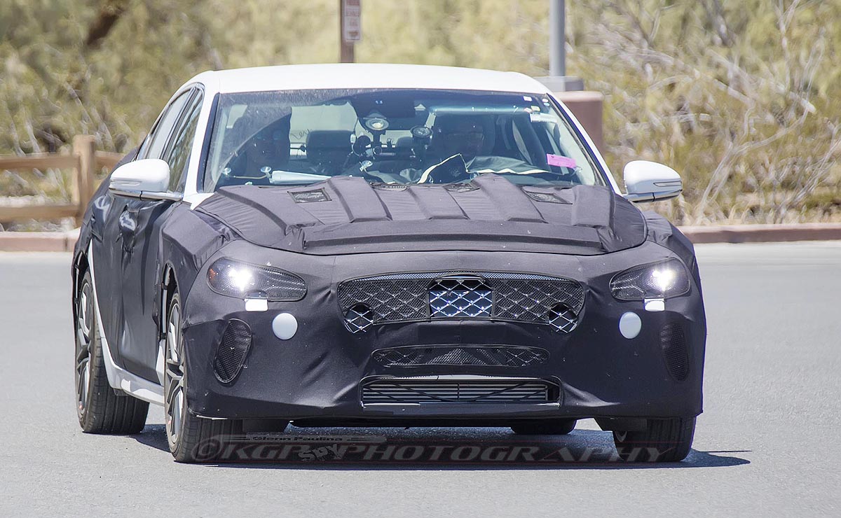 Genesis G70 spy photos