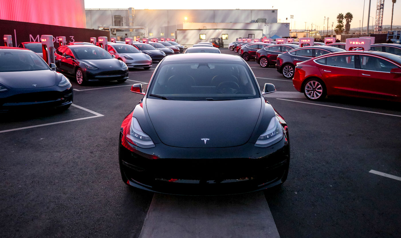 Tesla delivers first Model 3s