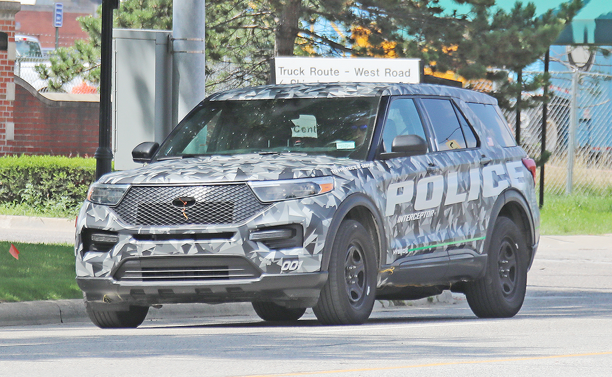 Ford Explorer Interceptor spy photos