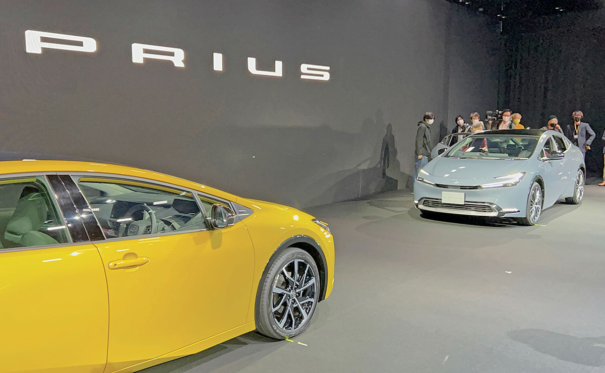 Toyota champions future of hybrid tech in new Prius | Automotive News