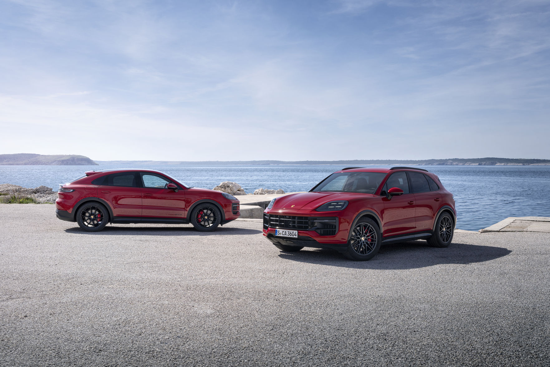 2025 Porsche Cayenne GTS delivers more oomph | Automotive News