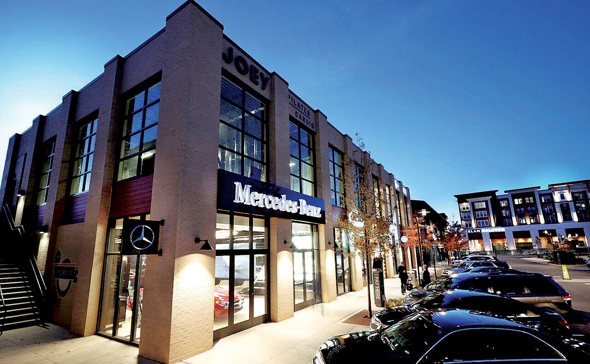 New-look Mercedes-Benz stores leans into digital | Automotive News