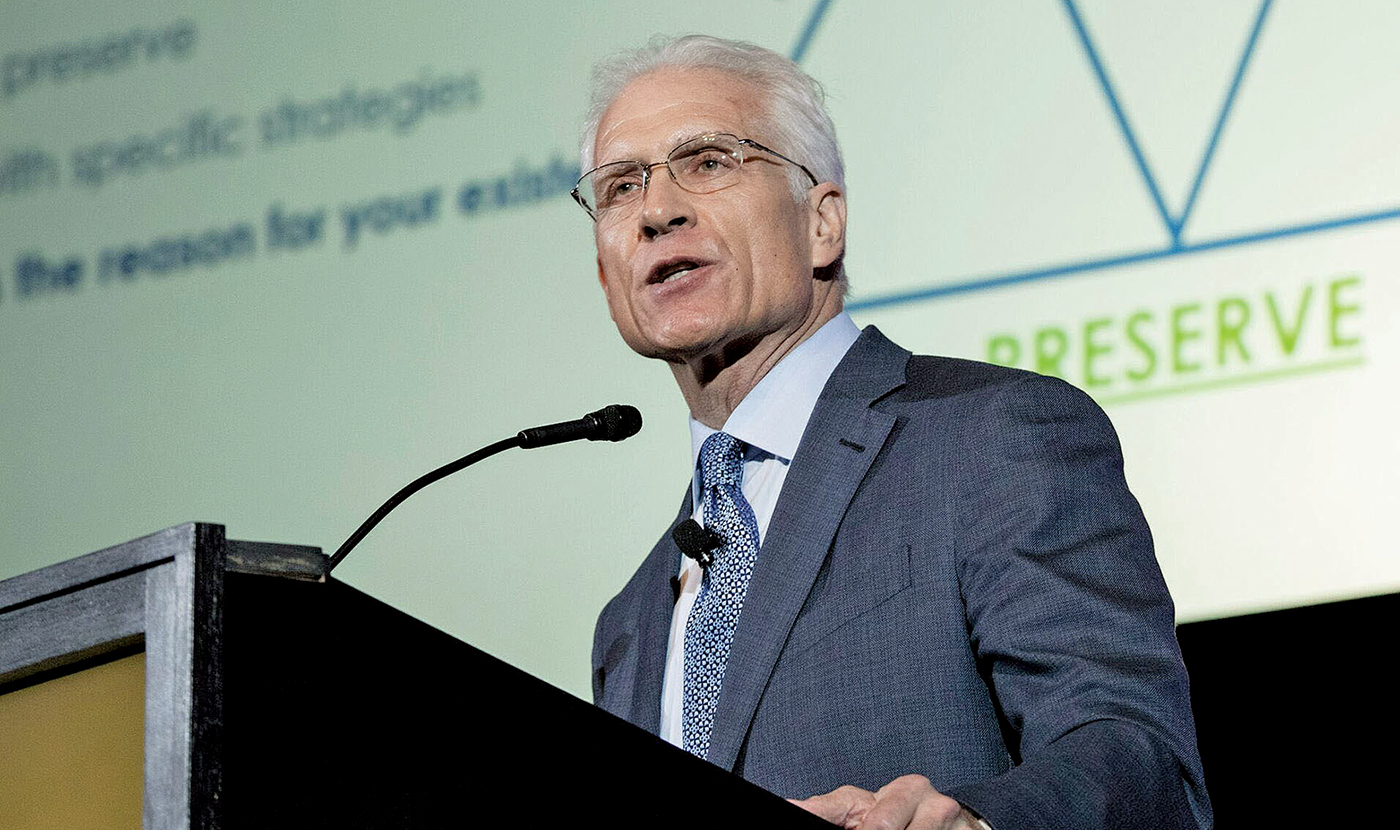 Flow urges young leaders: 'Be bold' | Automotive News