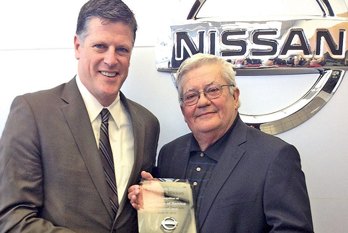 Dealer aniversary awards | Automotive News